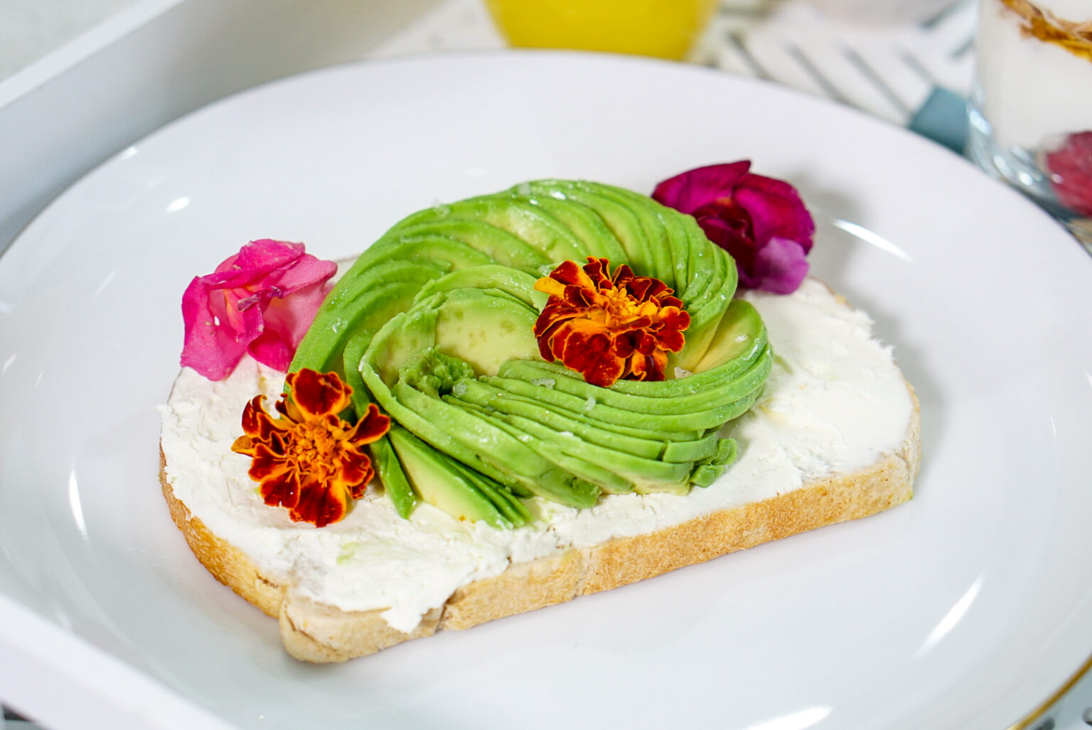 How to Make an Avocado Rose | Couple in the Kitchen