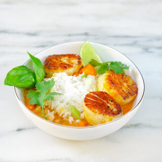 Thai Curry with Scallops | Couple in the Kitchen
