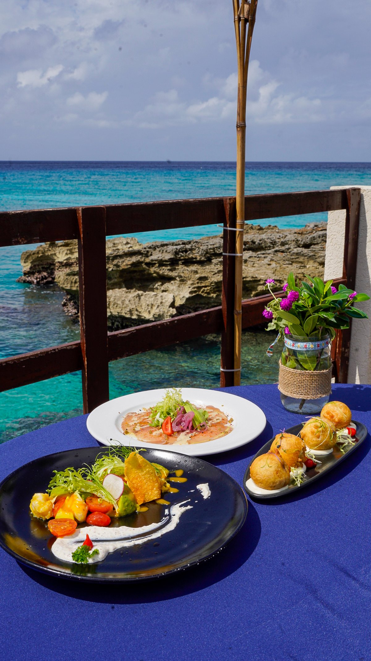 The Ultimate Grand Cayman Itinerary for Foodies | Couple in the Kitchen