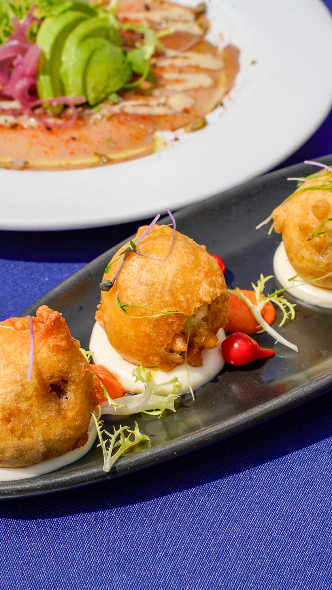 The Ultimate Grand Cayman Itinerary for Foodies | Couple in the Kitchen